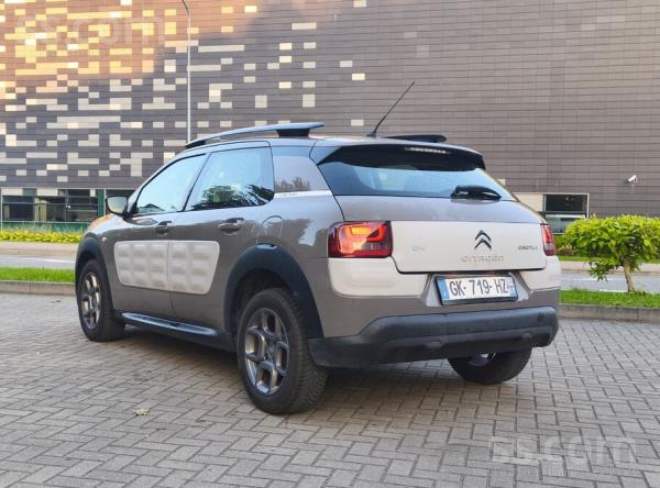 Citroen C4 Cactus 2015 Jelgava, ar dzinēja tilpumu 1.20 L un nobraukumu 253 tūkst. km par 4700 €, foto 4 vietnē AUTOMOTO.COM.LV