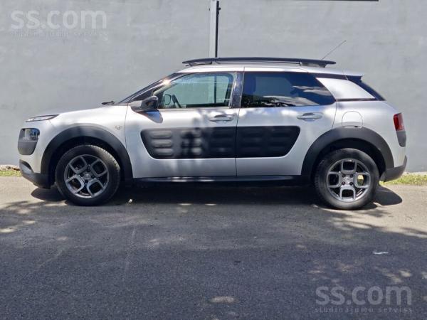 Citroen C4 Cactus 2016 Ogre, ar dzinēja tilpumu 1.20 L un nobraukumu 140 tūkst. km par 4575 €, foto 3 vietnē AUTOMOTO.COM.LV