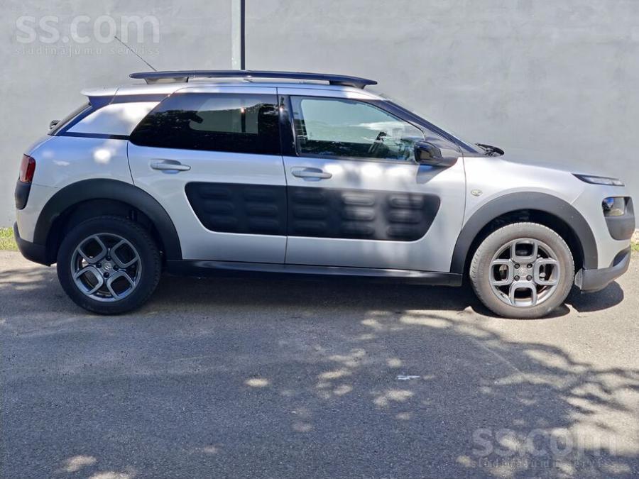 Citroen C4 Cactus 2016 Ogre, ar dzinēja tilpumu 1.20 L un nobraukumu 140 tūkst. km par 4575 €, foto 5 vietnē AUTOMOTO.COM.LV