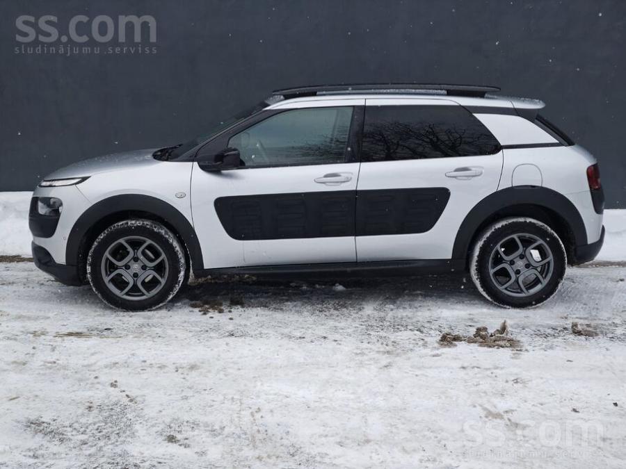 Citroen C4 Cactus 2016 Ogre, ar dzinēja tilpumu 1.20 L un nobraukumu 138 tūkst. km par 4995 €, foto 4 vietnē AUTOMOTO.COM.LV