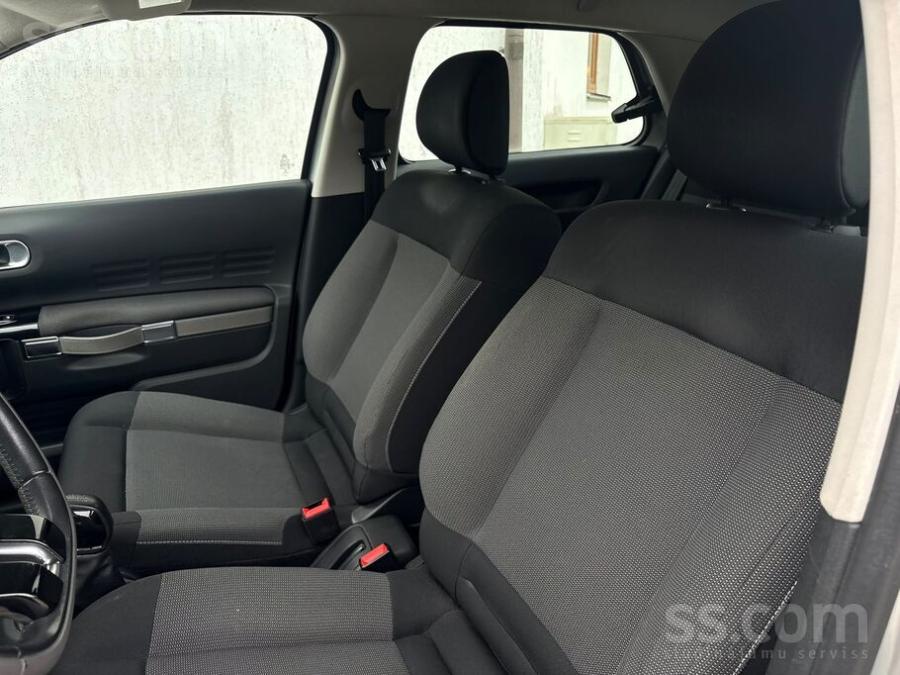 Citroen C4 Cactus 2017 Jelgava, ar dzinēja tilpumu 1.20 L un nobraukumu 120 tūkst. km par 5300 €, foto 20 vietnē AUTOMOTO.COM.LV