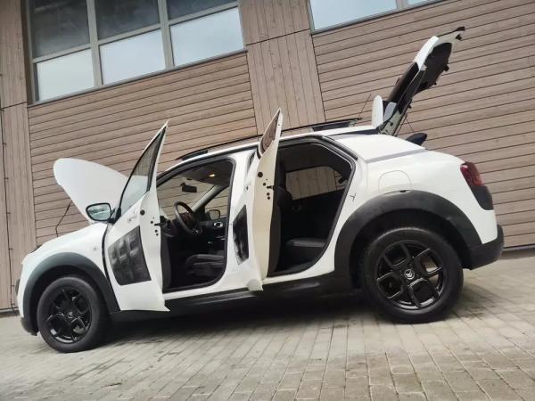 Citroen C4 Cactus 2017 in Jelgava, with an engine capacity of 1.20 L and mileage of 153 thousand km for 6990 €, photo 8 on AUTOMOTO.COM.LV