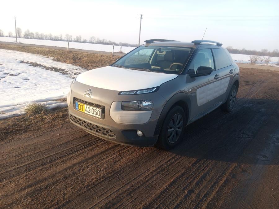 Citroen C4 Cactus 2015 in Vilnius, with an engine capacity of 1.60 L and mileage of 307 thousand km for 3200 €, photo 1 on AUTOMOTO.COM.LV