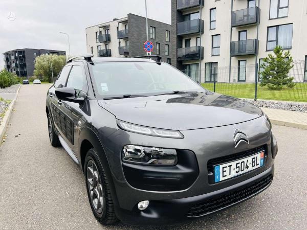 Citroen C4 Cactus 2018 in Kaunas, with an engine capacity of 1.20 L and mileage of 189 thousand km for 5100 €, photo 4 on AUTOMOTO.COM.LV