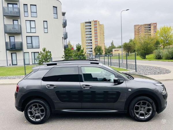 Citroen C4 Cactus 2018 in Kaunas, with an engine capacity of 1.20 L and mileage of 189 thousand km for 5100 €, photo 9 on AUTOMOTO.COM.LV