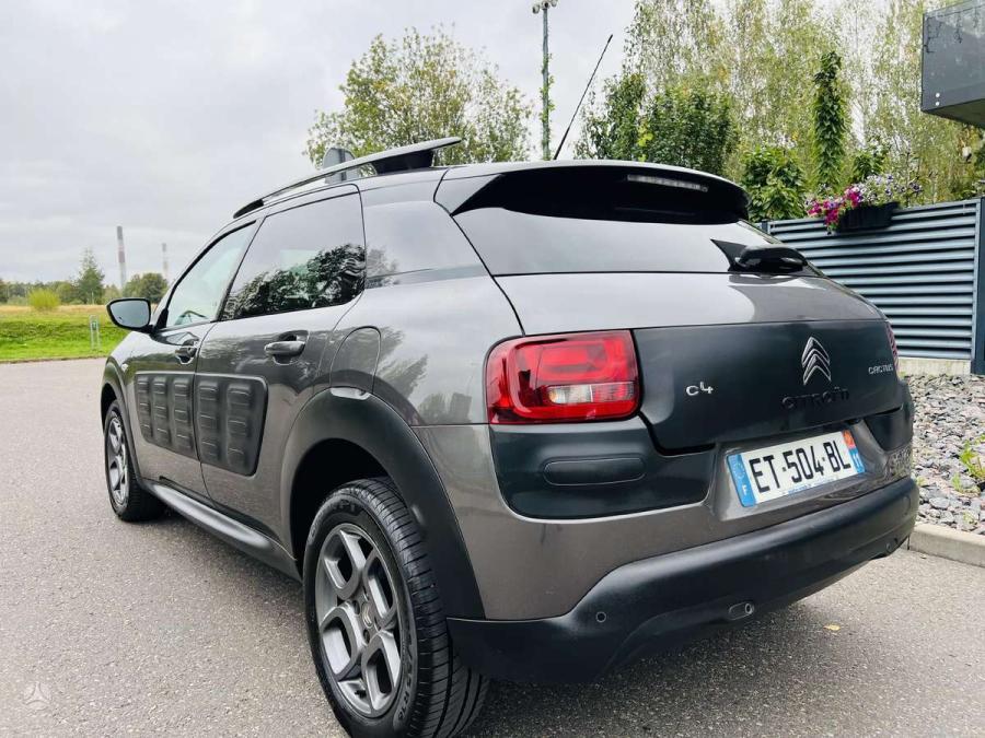 Citroen C4 Cactus 2018 in Kaunas, with an engine capacity of 1.20 L and mileage of 191 thousand km for 5100 €, photo 2 on AUTOMOTO.COM.LV