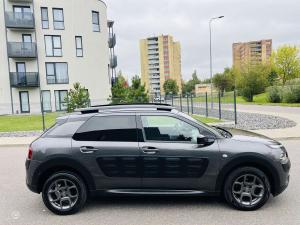 Citroen C4 Cactus 2018 in Kaunas, with an engine capacity of 1.20 L and mileage of 191 thousand km for 5100 €, photo 7 on AUTOMOTO.COM.LV