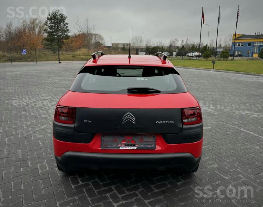Red Citroen C4 Cactus 2015 in Telschi, with an engine capacity of 1.20 L and mileage of 193 thousand km for 4699 €, photo 5 on AUTOMOTO.COM.LV
