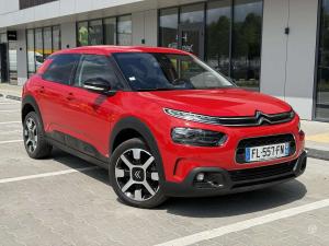 Red Citroen C4 Cactus 2019 in Vilnius, with an engine capacity of 1.20 L and mileage of 97 thousand km for 8500 €, photo  on AUTOMOTO.COM.LV