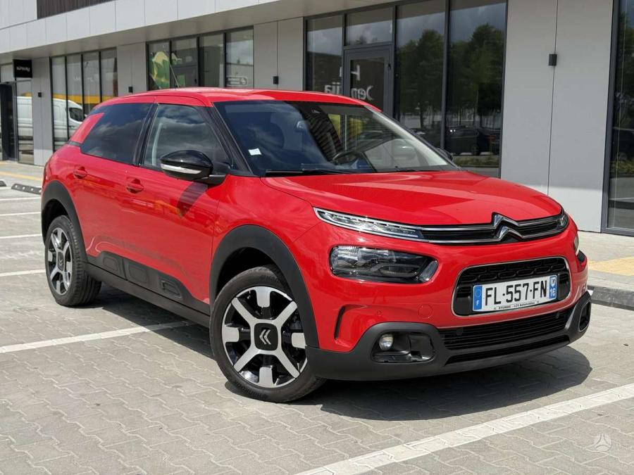 Sarkans Citroen C4 Cactus 2019 Viļņa, ar dzinēja tilpumu 1.20 L un nobraukumu 97 tūkst. km par 8500 €, foto 1 vietnē AUTOMOTO.COM.LV