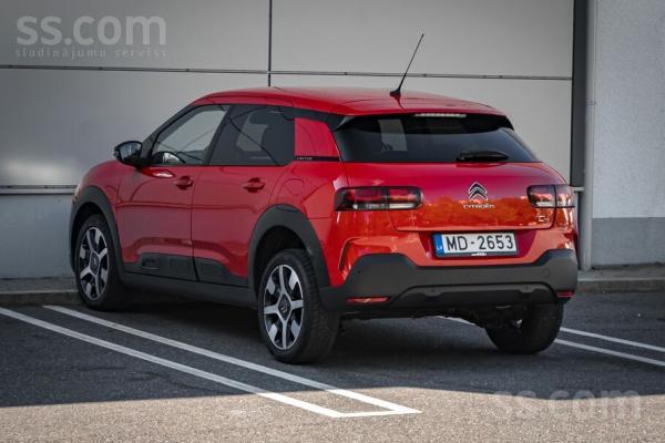 Red Citroen C4 Cactus 2019 in Riga, with an engine capacity of 1.20 L and mileage of 133 thousand km for 7990 €, photo 6 on AUTOMOTO.COM.LV