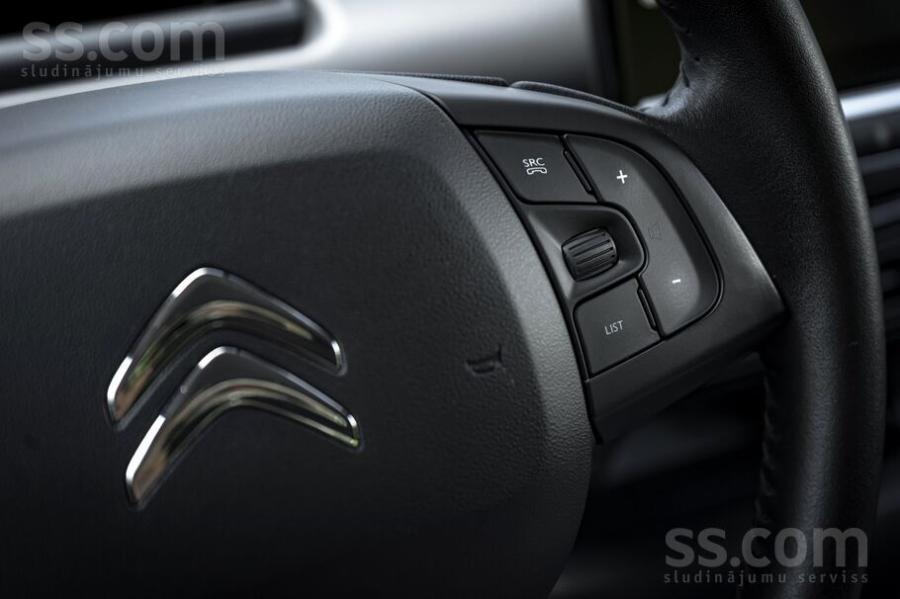 Sarkans Citroen C4 Cactus 2019 Rīga, ar dzinēja tilpumu 1.20 L un nobraukumu 133 tūkst. km par 7990 €, foto 23 vietnē AUTOMOTO.COM.LV
