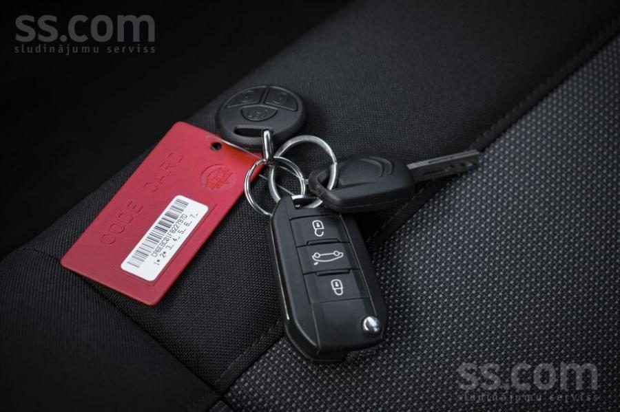 Sarkans Citroen C4 Cactus 2019 Rīga, ar dzinēja tilpumu 1.20 L un nobraukumu 133 tūkst. km par 7990 €, foto 31 vietnē AUTOMOTO.COM.LV