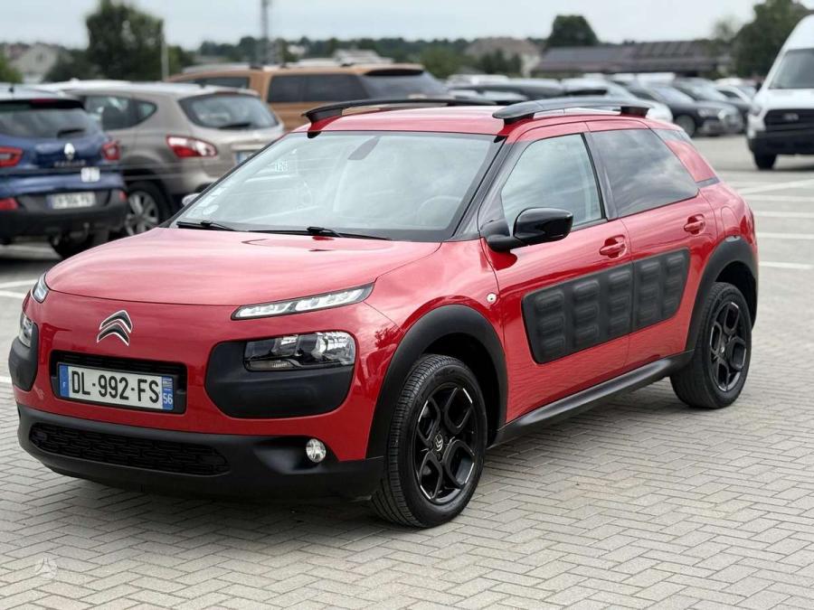 Sarkans Citroen C4 Cactus 2014 Tauragė, ar dzinēja tilpumu 1.20 L un nobraukumu 120 tūkst. km par 4500 €, foto 1 vietnē AUTOMOTO.COM.LV