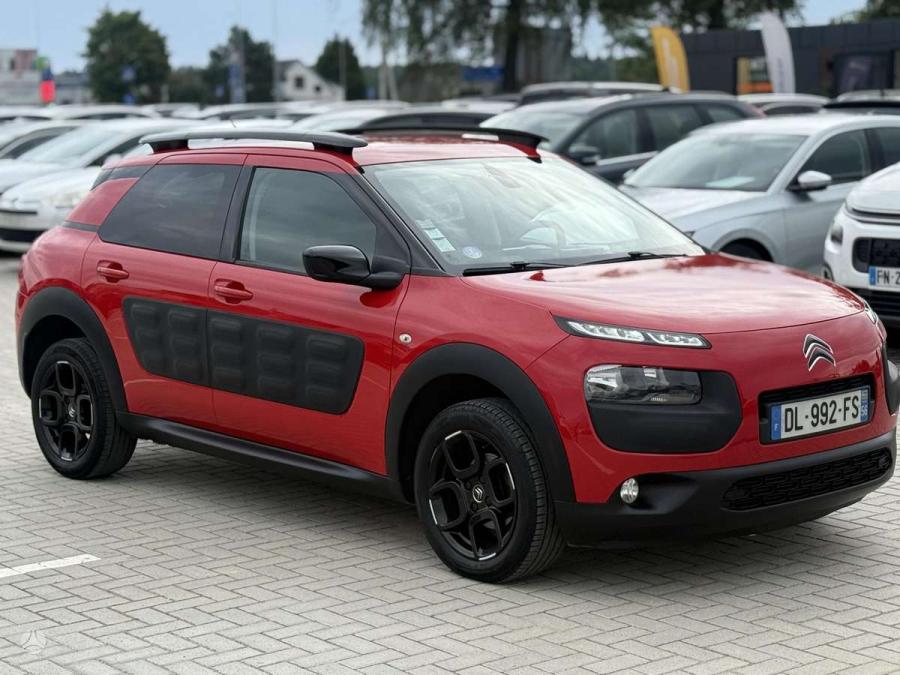 Sarkans Citroen C4 Cactus 2014 Tauragė, ar dzinēja tilpumu 1.20 L un nobraukumu 120 tūkst. km par 4500 €, foto 4 vietnē AUTOMOTO.COM.LV