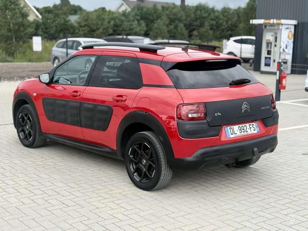 Sarkans Citroen C4 Cactus 2014 Tauragė, ar dzinēja tilpumu 1.20 L un nobraukumu 120 tūkst. km par 4500 €, foto 5 vietnē AUTOMOTO.COM.LV