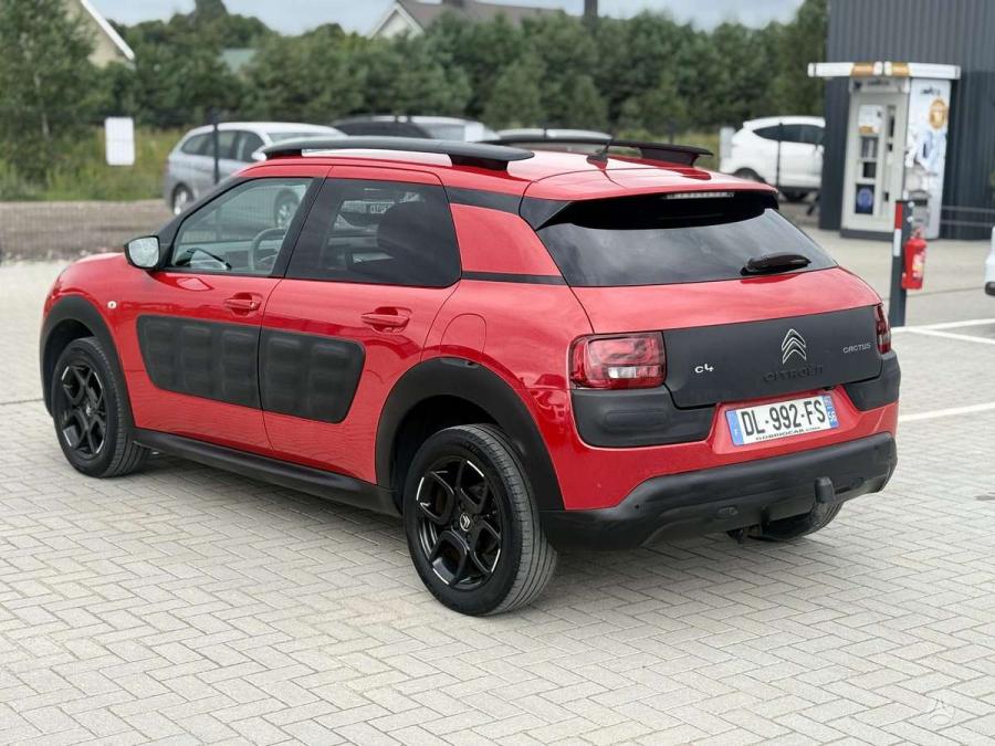 Sarkans Citroen C4 Cactus 2014 Tauragė, ar dzinēja tilpumu 1.20 L un nobraukumu 120 tūkst. km par 4500 €, foto 6 vietnē AUTOMOTO.COM.LV