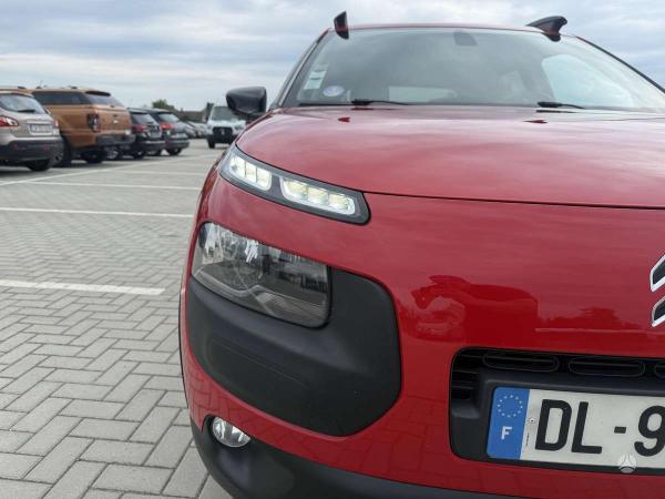 Sarkans Citroen C4 Cactus 2014 Tauragė, ar dzinēja tilpumu 1.20 L un nobraukumu 120 tūkst. km par 4500 €, foto 9 vietnē AUTOMOTO.COM.LV