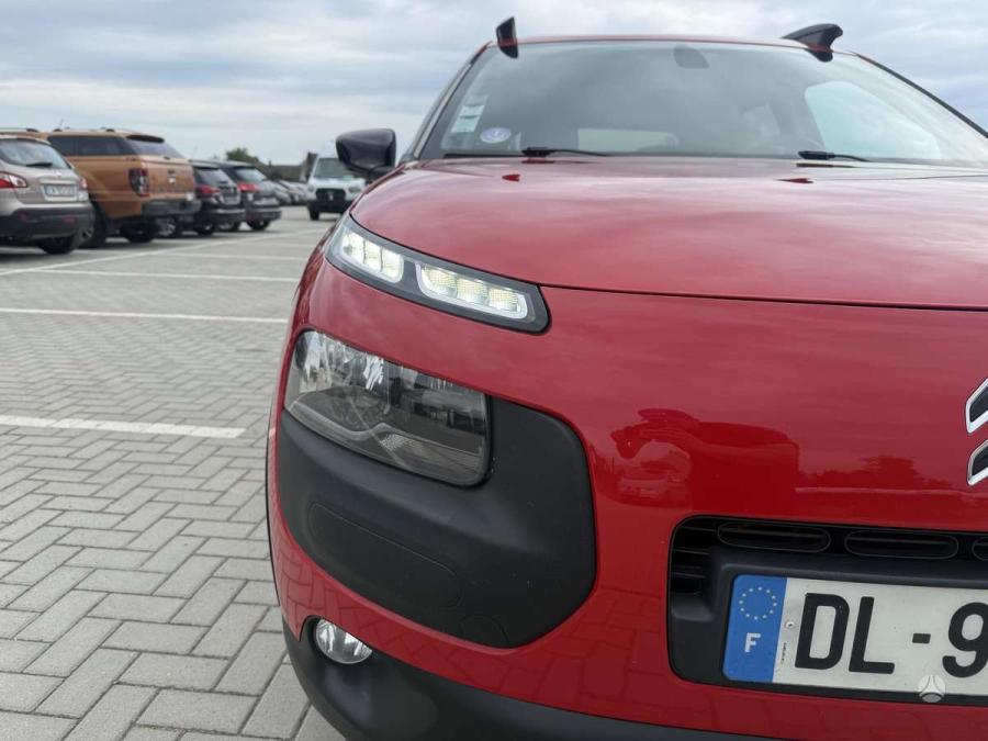 Sarkans Citroen C4 Cactus 2014 Tauragė, ar dzinēja tilpumu 1.20 L un nobraukumu 120 tūkst. km par 4500 €, foto 10 vietnē AUTOMOTO.COM.LV