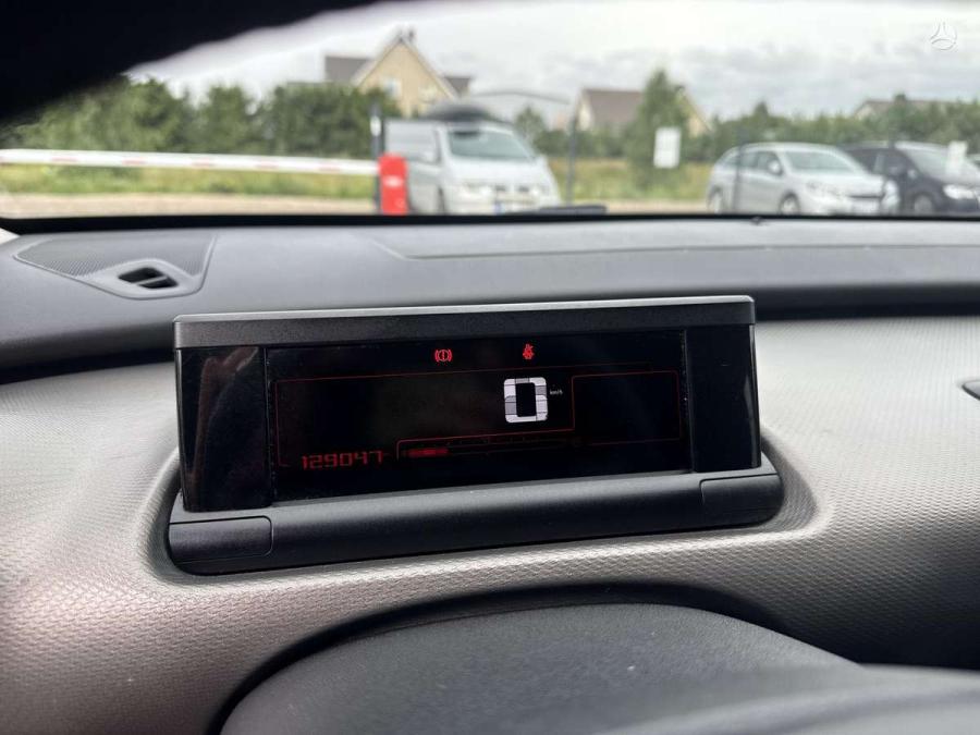 Sarkans Citroen C4 Cactus 2014 Tauragė, ar dzinēja tilpumu 1.20 L un nobraukumu 120 tūkst. km par 4500 €, foto 14 vietnē AUTOMOTO.COM.LV