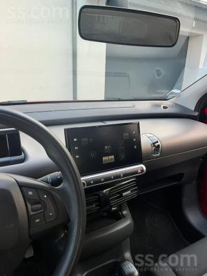 Red Citroen C4 Cactus 2015 in Cesis, with an engine capacity of 1.20 L and mileage of 167 thousand km for 5250 €, photo 9 on AUTOMOTO.COM.LV