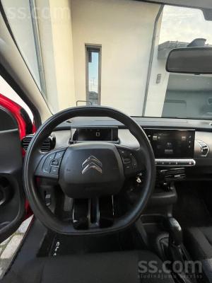 Red Citroen C4 Cactus 2015 in Cesis, with an engine capacity of 1.20 L and mileage of 167 thousand km for 5250 €, photo 10 on AUTOMOTO.COM.LV