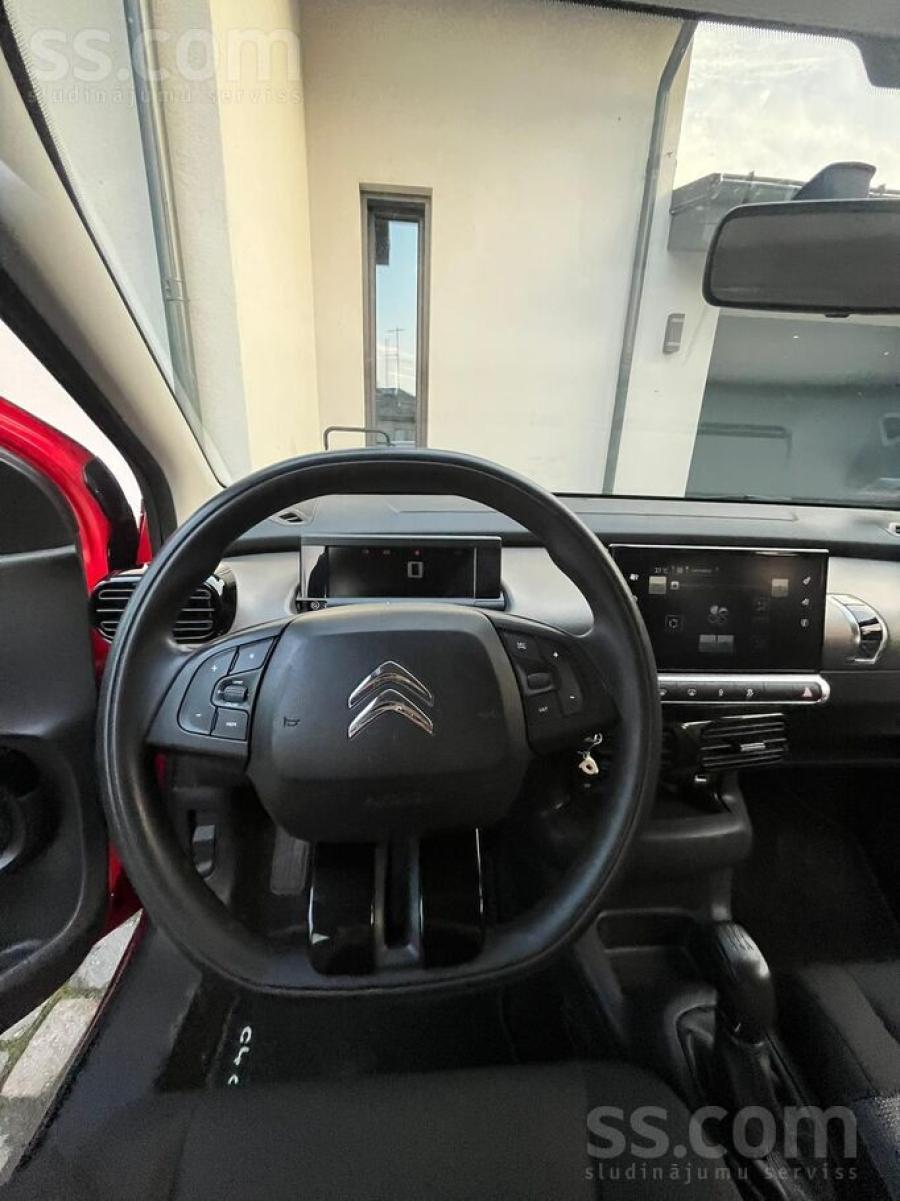 Red Citroen C4 Cactus 2015 in Cesis, with an engine capacity of 1.20 L and mileage of 167 thousand km for 5250 €, photo 10 on AUTOMOTO.COM.LV