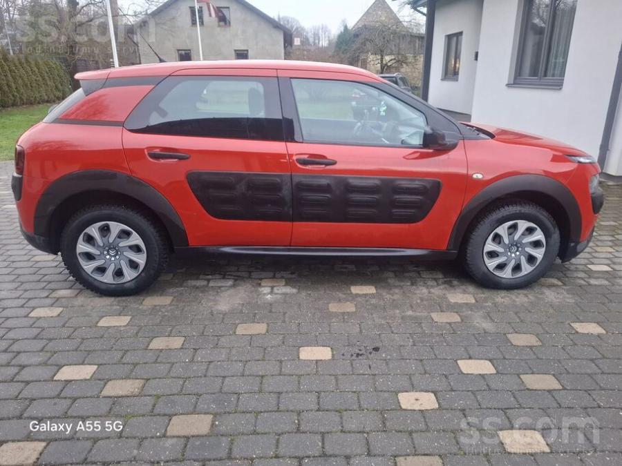 Red Citroen C4 Cactus 2015 in Cesis, with an engine capacity of 1.20 L and mileage of 167 thousand km for 5250 €, photo 24 on AUTOMOTO.COM.LV
