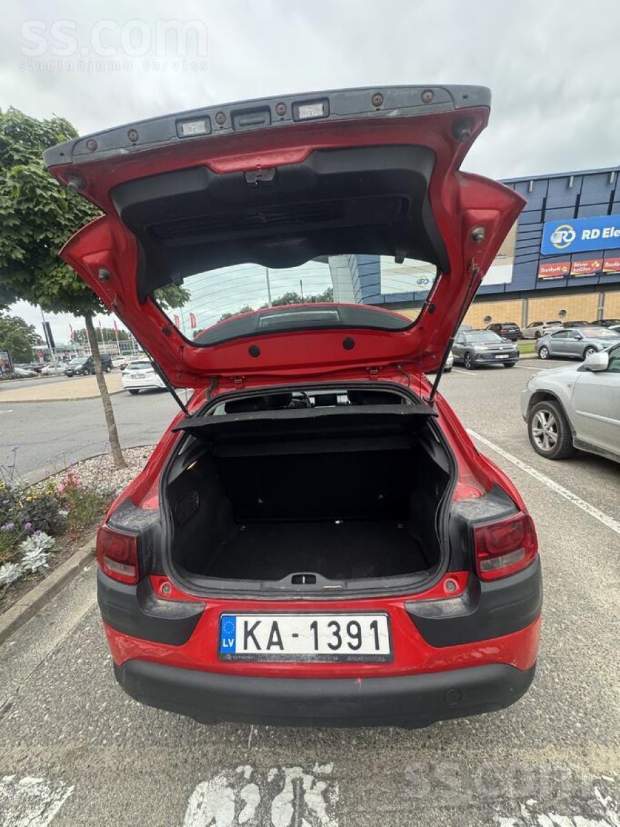 Sarkans Citroen C4 Cactus 2015 Rīga, ar dzinēja tilpumu 1.60 L un nobraukumu 268 tūkst. km par 3500 €, foto 14 vietnē AUTOMOTO.COM.LV