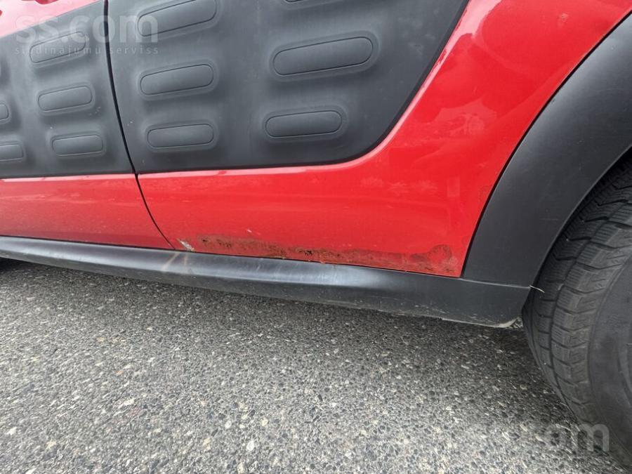 Sarkans Citroen C4 Cactus 2015 Rīga, ar dzinēja tilpumu 1.60 L un nobraukumu 268 tūkst. km par 3500 €, foto 16 vietnē AUTOMOTO.COM.LV