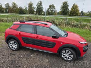 Red Citroen C4 Cactus 2015 in Ogre, with an engine capacity of 1.20 L and mileage of 128 thousand km for 4990 €, photo 5 on AUTOMOTO.COM.LV