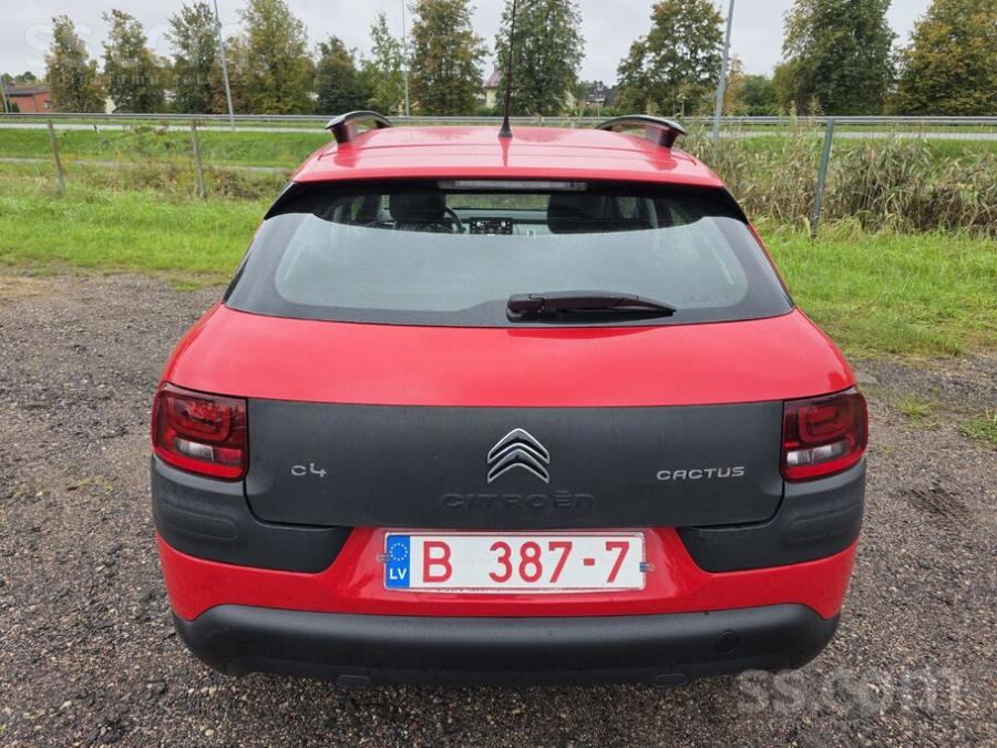 Red Citroen C4 Cactus 2015 in Ogre, with an engine capacity of 1.20 L and mileage of 128 thousand km for 4990 €, photo 9 on AUTOMOTO.COM.LV