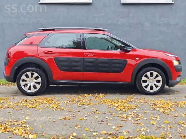 Ситроен C4 Кактус 2015 в Огре на AUTOMOTO.COM.LV Красный Ситроен C4 Кактус 2015 в Огре, объемом двигателя 1.20 л и пробегом 128 тыс. км за 4990 €, фото 5 на AUTOMOTO.COM.LV