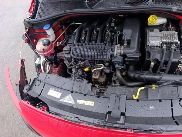 Sarkans Citroen C4 Cactus 2016 Plungė, ar dzinēja tilpumu 1.20 L un nobraukumu 141 tūkst. km par 3550 €, foto 11 vietnē AUTOMOTO.COM.LV