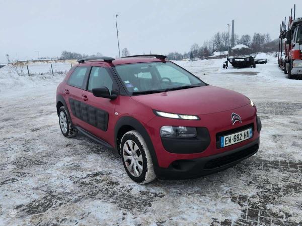 Sarkans Citroen C4 Cactus 2017 Tauragė, ar dzinēja tilpumu 1.20 L un nobraukumu 115 tūkst. km par 5200 €, foto 3 vietnē AUTOMOTO.COM.LV