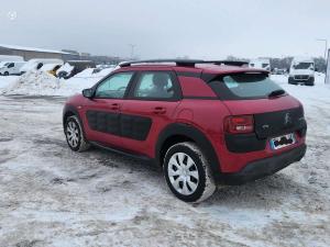 Red Citroen C4 Cactus 2017 in Taurage, with an engine capacity of 1.20 L and mileage of 115 thousand km for 5200 €, photo 4 on AUTOMOTO.COM.LV