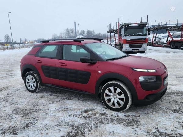 Sarkans Citroen C4 Cactus 2017 Tauragė, ar dzinēja tilpumu 1.20 L un nobraukumu 115 tūkst. km par 5200 €, foto 6 vietnē AUTOMOTO.COM.LV