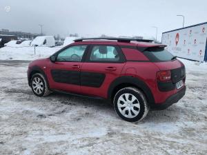 Red Citroen C4 Cactus 2017 in Taurage, with an engine capacity of 1.20 L and mileage of 115 thousand km for 5200 €, photo 7 on AUTOMOTO.COM.LV