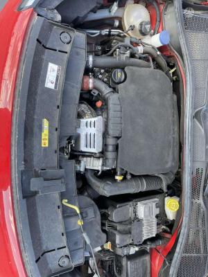 Sarkans Citroen C4 Cactus 2017 Viļņa, ar dzinēja tilpumu 1.20 L un nobraukumu 98 tūkst. km par 5000 €, foto 13 vietnē AUTOMOTO.COM.LV
