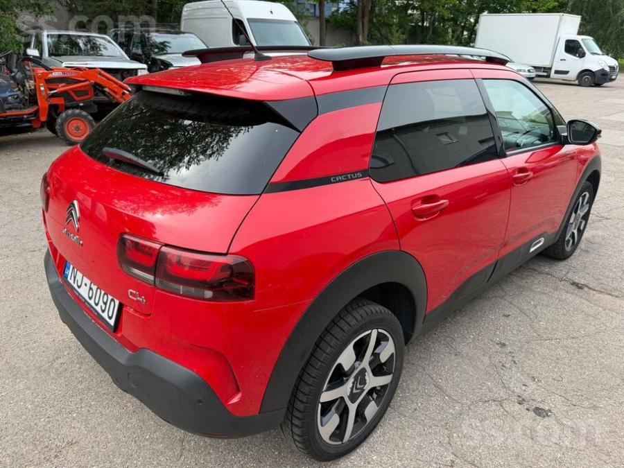 Sarkans Citroen C4 Cactus 2018 Rīga, ar dzinēja tilpumu 1.20 L un nobraukumu 113 tūkst. km par 8500 €, foto 5 vietnē AUTOMOTO.COM.LV