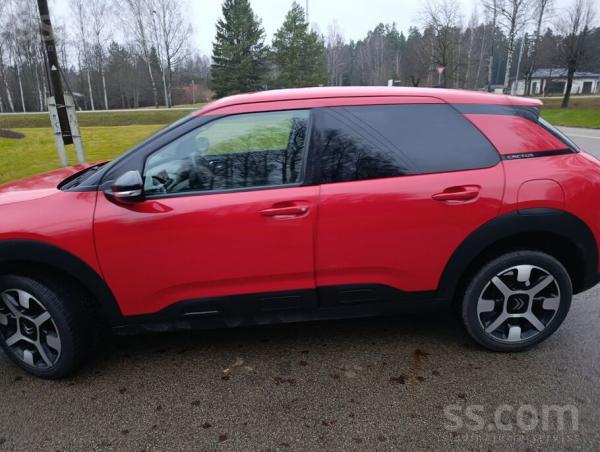 Red Citroen C4 Cactus 2019 in Riga, with an engine capacity of 1.20 L and mileage of 131 thousand km for 9500 €, photo 2 on AUTOMOTO.COM.LV