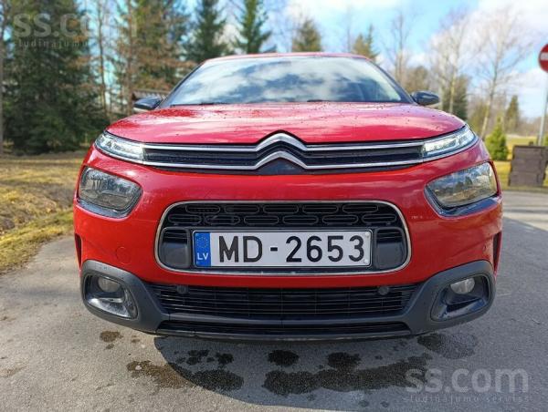 Red Citroen C4 Cactus 2019 in Riga, with an engine capacity of 1.20 L and mileage of 132 thousand km for 8050 €, photo 2 on AUTOMOTO.COM.LV