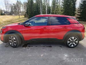 Красный Ситроен C4 Кактус 2019 в Рига, объемом двигателя 1.20 л и пробегом 132 тыс. км за 8050 €, фото 4 на AUTOMOTO.COM.LV