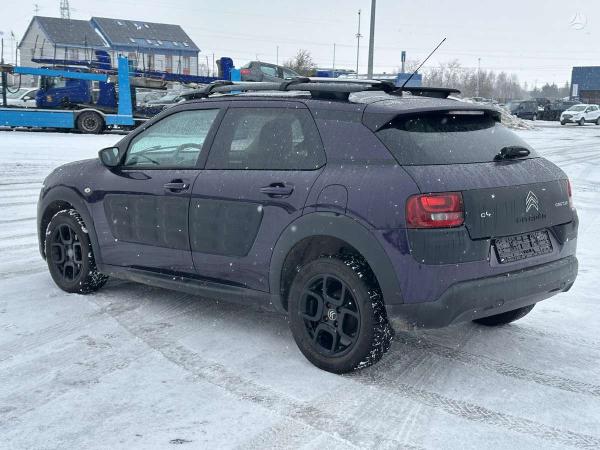 Violet Citroen C4 Cactus 2014 in Marijampole, with an engine capacity of 1.56 L and mileage of 211 thousand km for 4700 €, photo 7 on AUTOMOTO.COM.LV