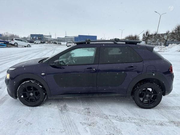 Violet Citroen C4 Cactus 2014 in Marijampole, with an engine capacity of 1.56 L and mileage of 211 thousand km for 4700 €, photo 8 on AUTOMOTO.COM.LV