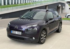 Violets Citroen C4 Cactus 2015 Viļņa, ar dzinēja tilpumu 1.20 L un nobraukumu 179 tūkst. km par 4650 €, foto  vietnē AUTOMOTO.COM.LV