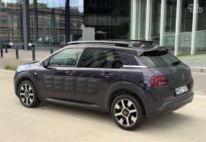 Violet Citroen C4 Cactus 2015 in Vilnius, with an engine capacity of 1.20 L and mileage of 179 thousand km for 4650 €, photo 4 on AUTOMOTO.COM.LV