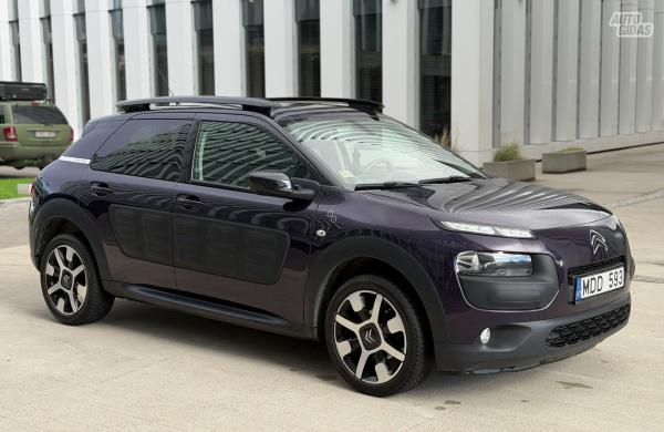 Ситроен C4 Кактус 2015 в Вильнюс на AUTOMOTO.COM.LV Фиолетовый Ситроен C4 Кактус 2015 в Вильнюс, объемом двигателя 1.20 л и пробегом 179 тыс. км за 4650 €, фото 6 на AUTOMOTO.COM.LV