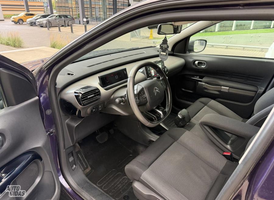 Violet Citroen C4 Cactus 2015 in Vilnius, with an engine capacity of 1.20 L and mileage of 179 thousand km for 4650 €, photo 12 on AUTOMOTO.COM.LV