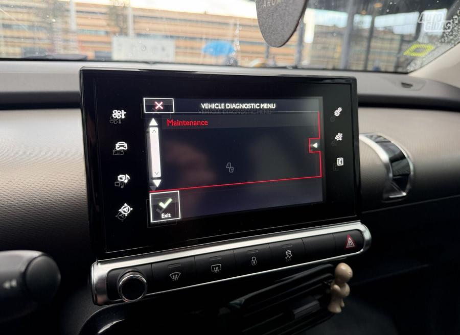 Violet Citroen C4 Cactus 2015 in Vilnius, with an engine capacity of 1.20 L and mileage of 179 thousand km for 4650 €, photo 19 on AUTOMOTO.COM.LV